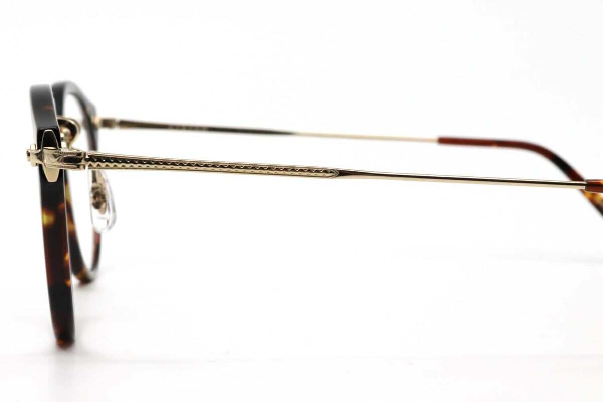 【E-0505】EVEVANが誇る“永久の定番モデル”の魅力に迫る！ | お知らせ | Visio eyewear shop